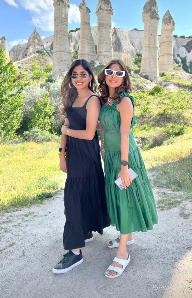 Sanam Jung's New Family Pictures from Turkey | Reviewit.pk