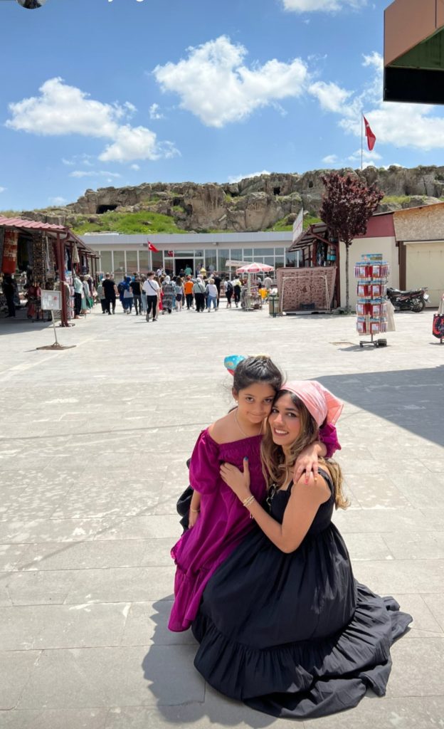 Sanam Jung's New Family Pictures from Turkey | Reviewit.pk