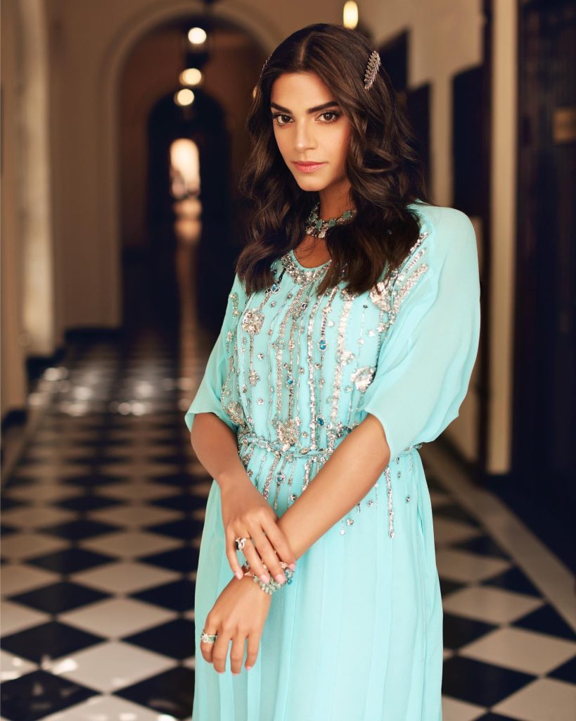 Asma Aslam Latest Summer Collection'22 Featuring Sanam Saeed And Sara ...