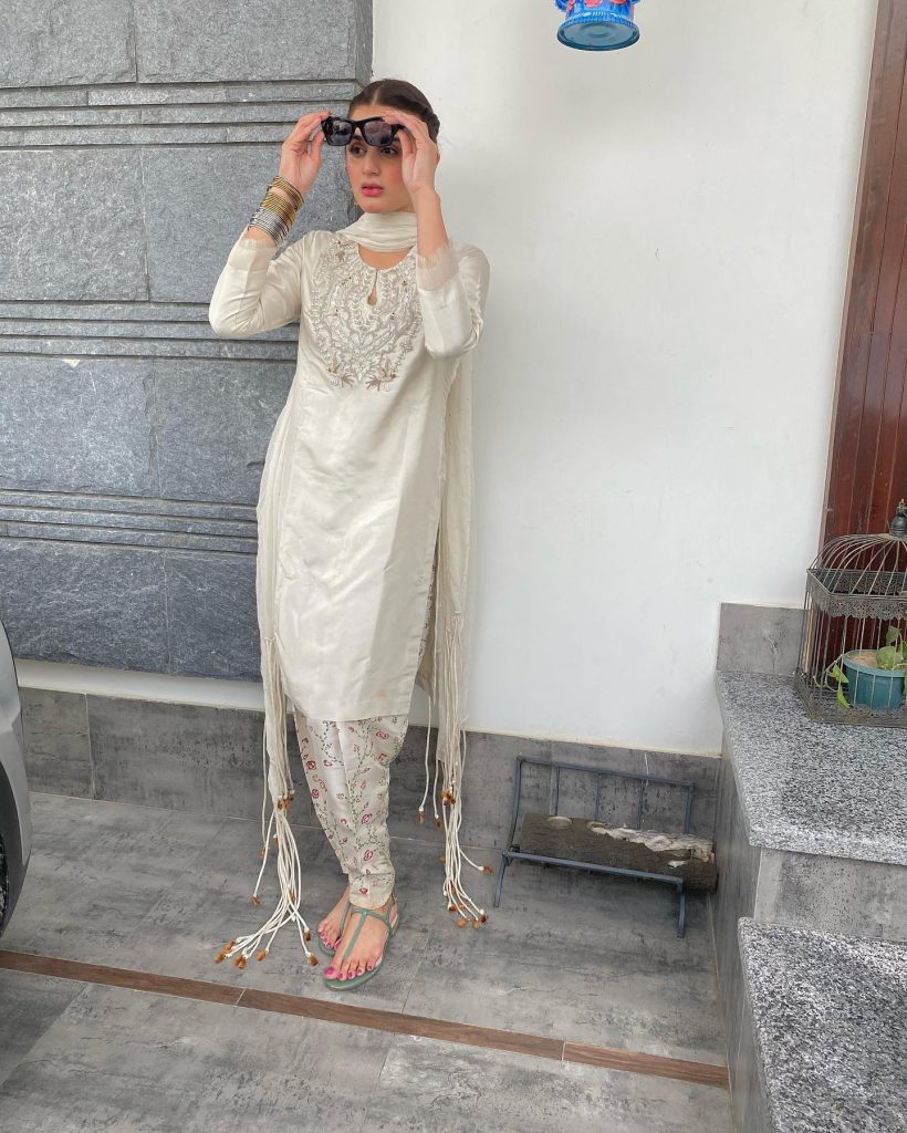 Hira Mani's Controversial Statement Ignites Severe Critcism | Reviewit.pk