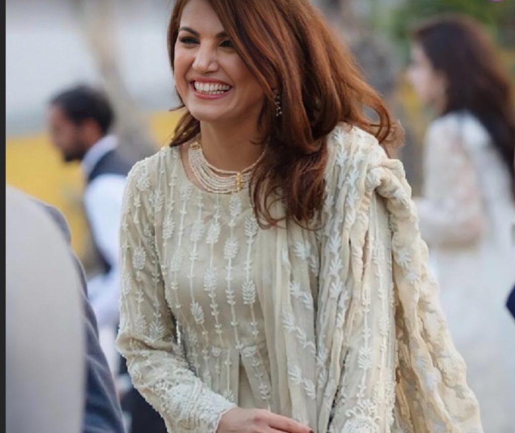 Public Trolls Reham Khan When She Took Advice | Reviewit.pk