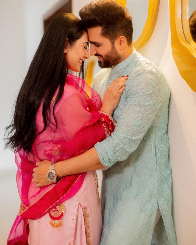 Sarah Khan And Falak Shabir's Alluring Eid Clicks | Reviewit.pk