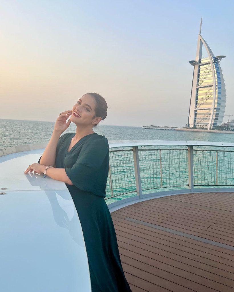 Actress Namra Shahid Enjoys Honeymoon In Dubai | Reviewit.pk