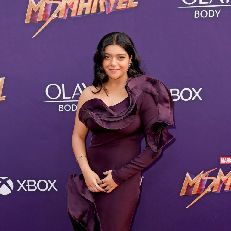 Pakistani Celebrities Shine At Ms Marvel Red Carpet | Reviewit.pk