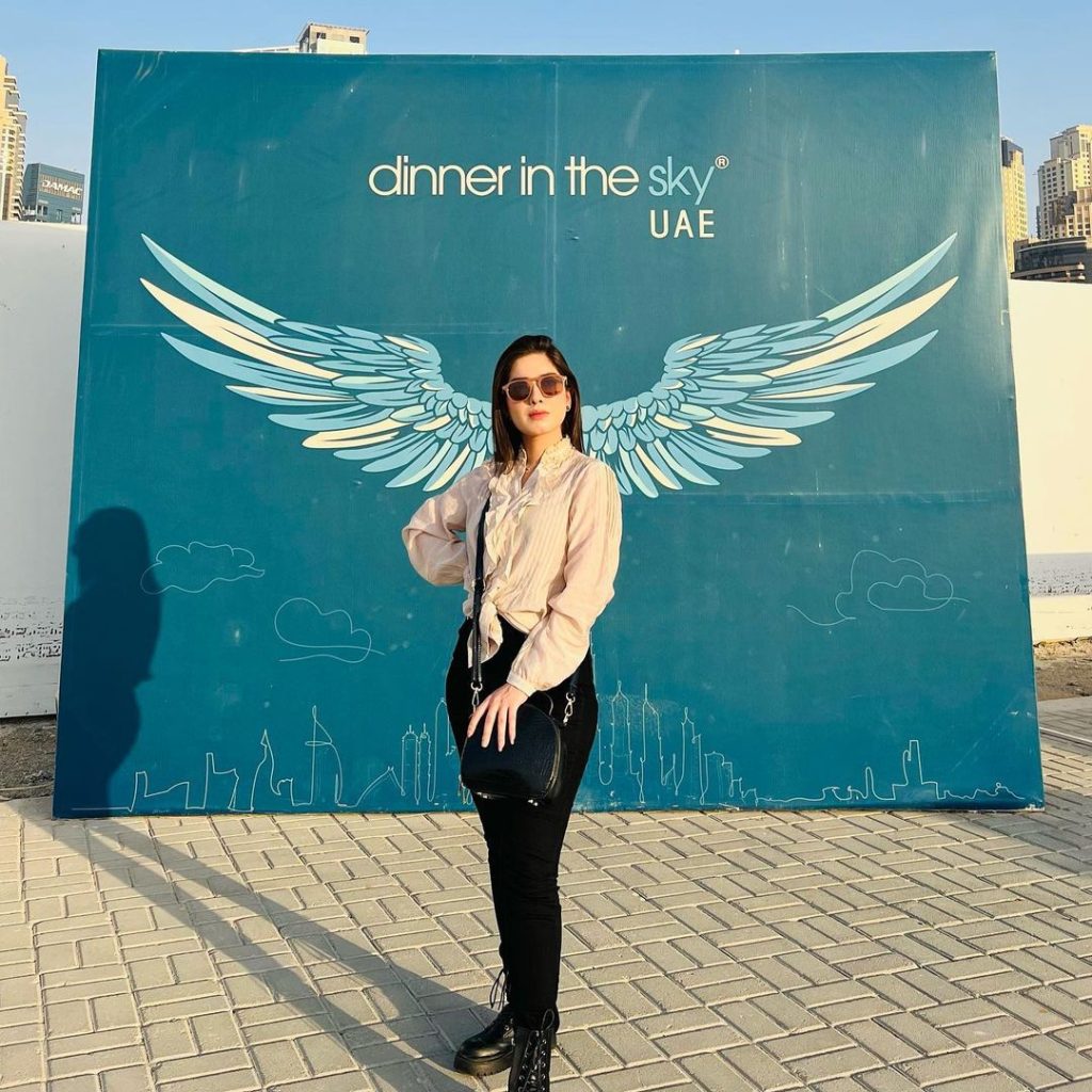 Arisha Razi Shares New Adorable Pictures from UAE Trip | Reviewit.pk