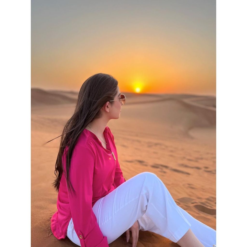 Arisha Razi Shares New Adorable Pictures from UAE Trip | Reviewit.pk