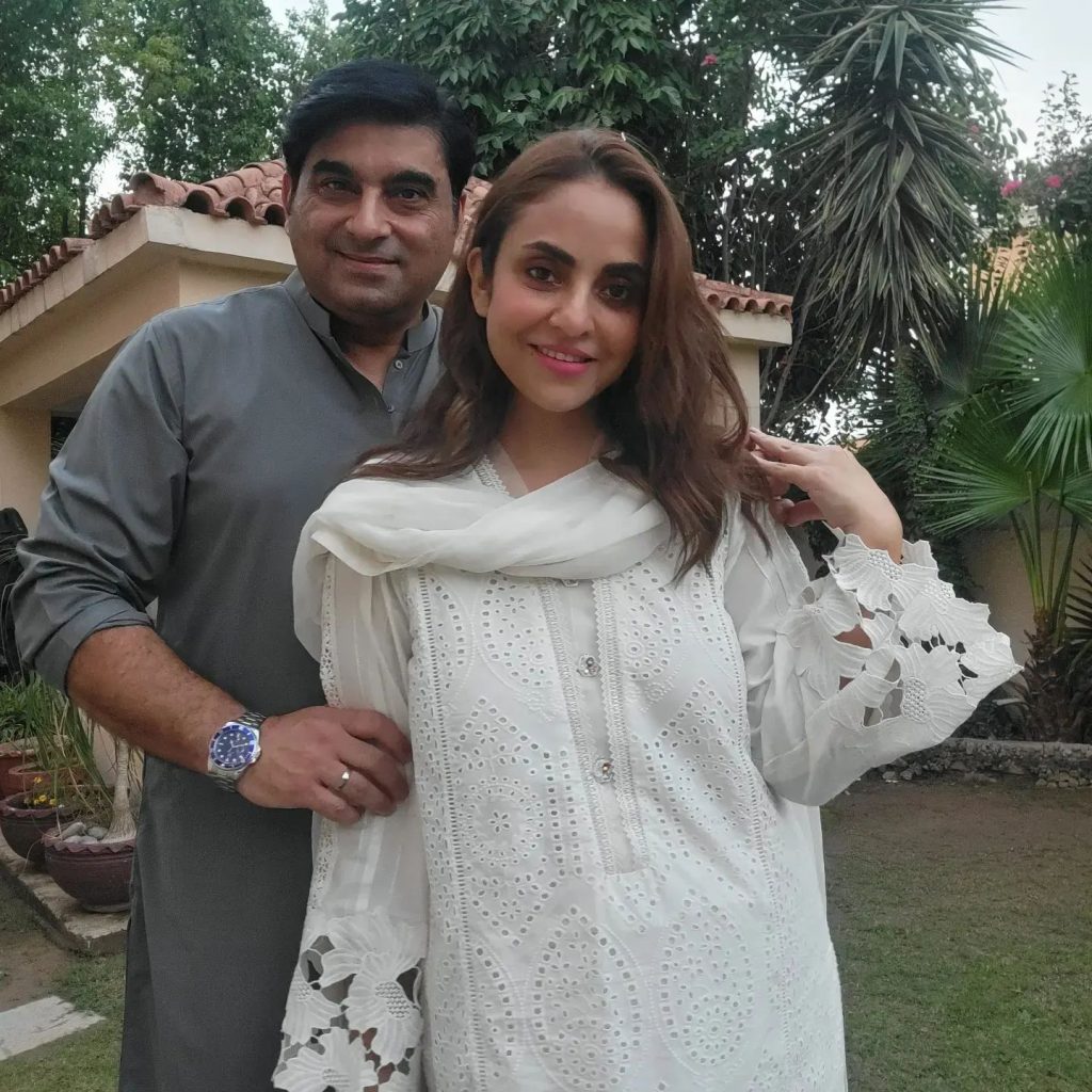 Nadia Khan's Beautiful Family Eid Pictures | Reviewit.pk