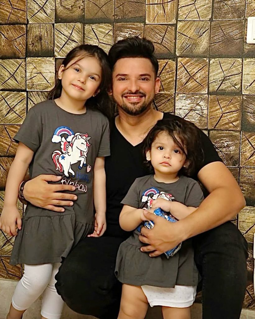 Noman Habib’s Adorable Video With Daughters Wins Internet | Reviewit.pk