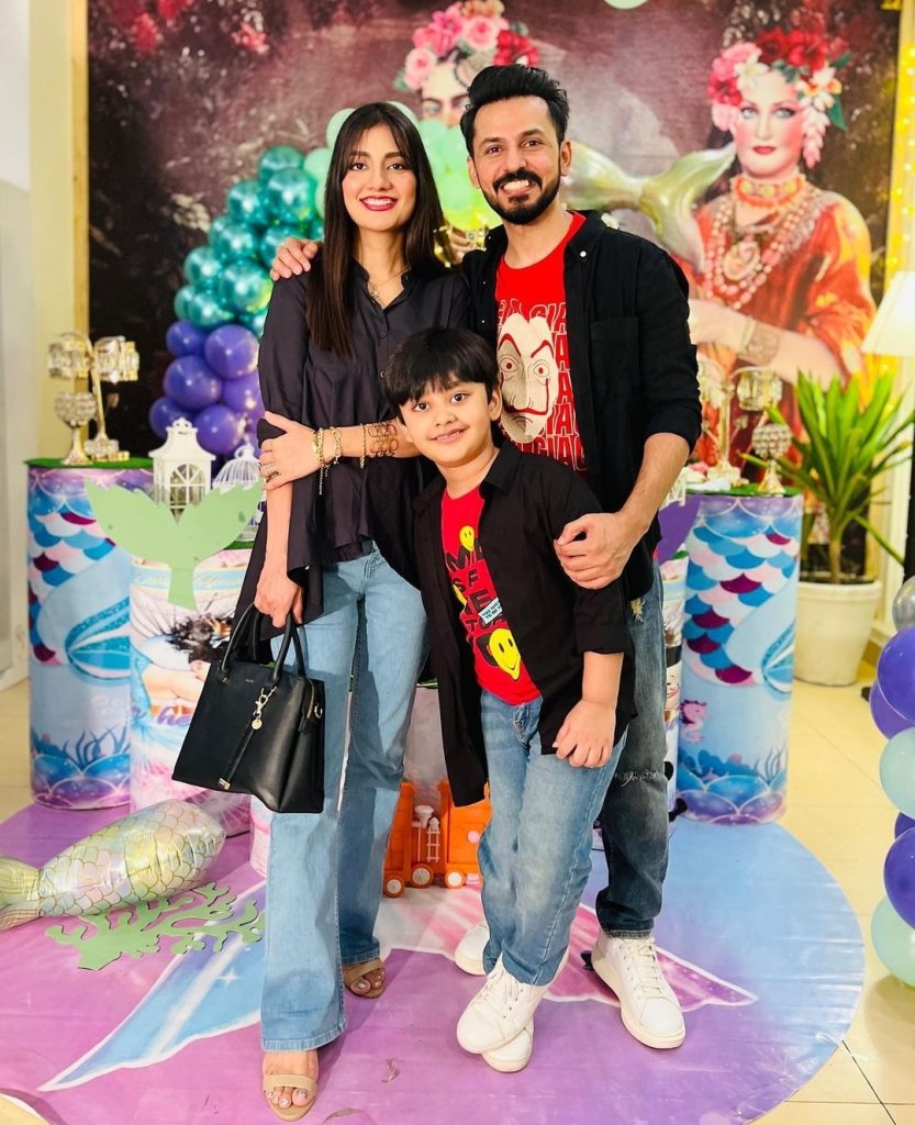 New Family Pictures of Bilal Qureshi and Uroosa Qureshi | Reviewit.pk