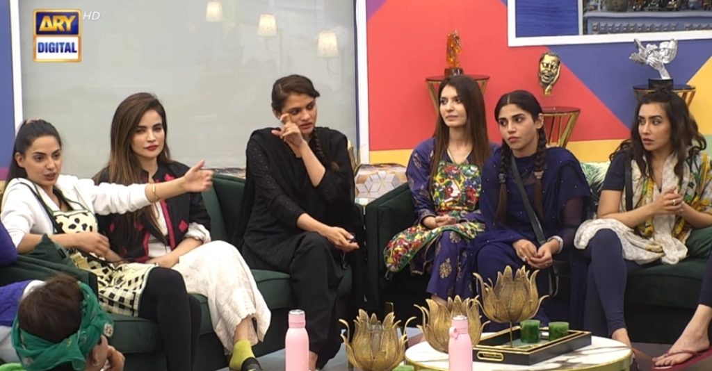 Emotional Scene of Faiza Khan Crying in Tamasha Show | Reviewit.pk