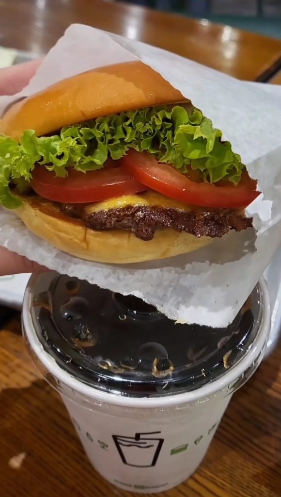 Sabeeka Imam Recent Pictures From Dubai Trip | Reviewit.pk