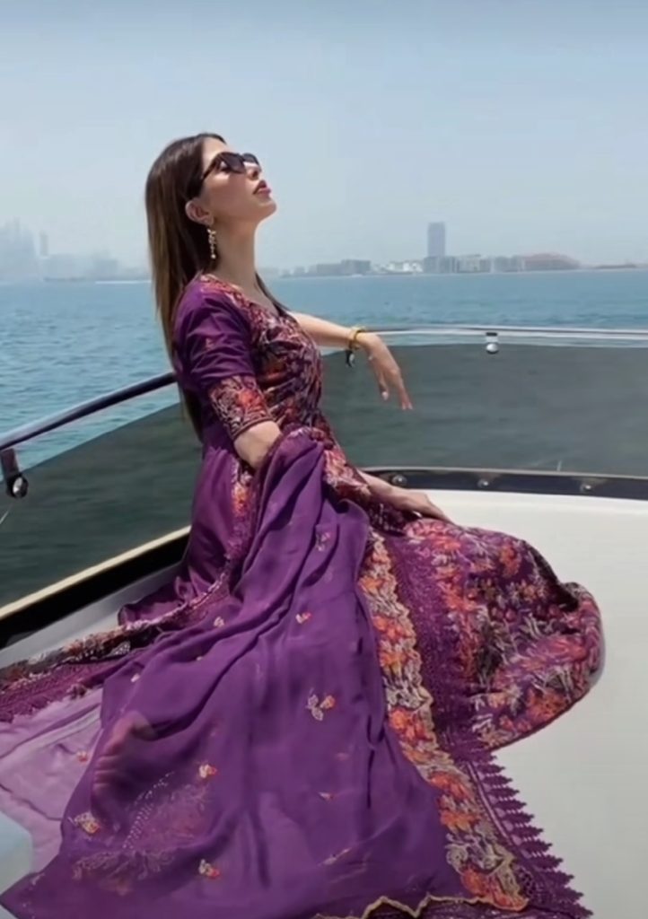 Sabeeka Imam Recent Pictures From Dubai Trip | Reviewit.pk