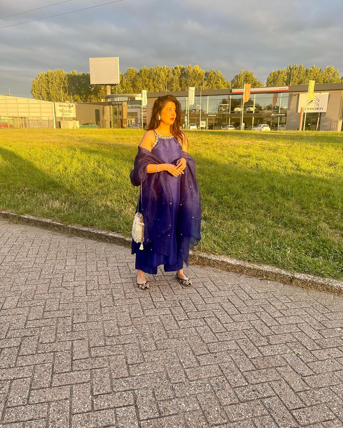 Areeba Habib’s Latest Mesmerizing Clicks From Amsterdam | Reviewit.pk