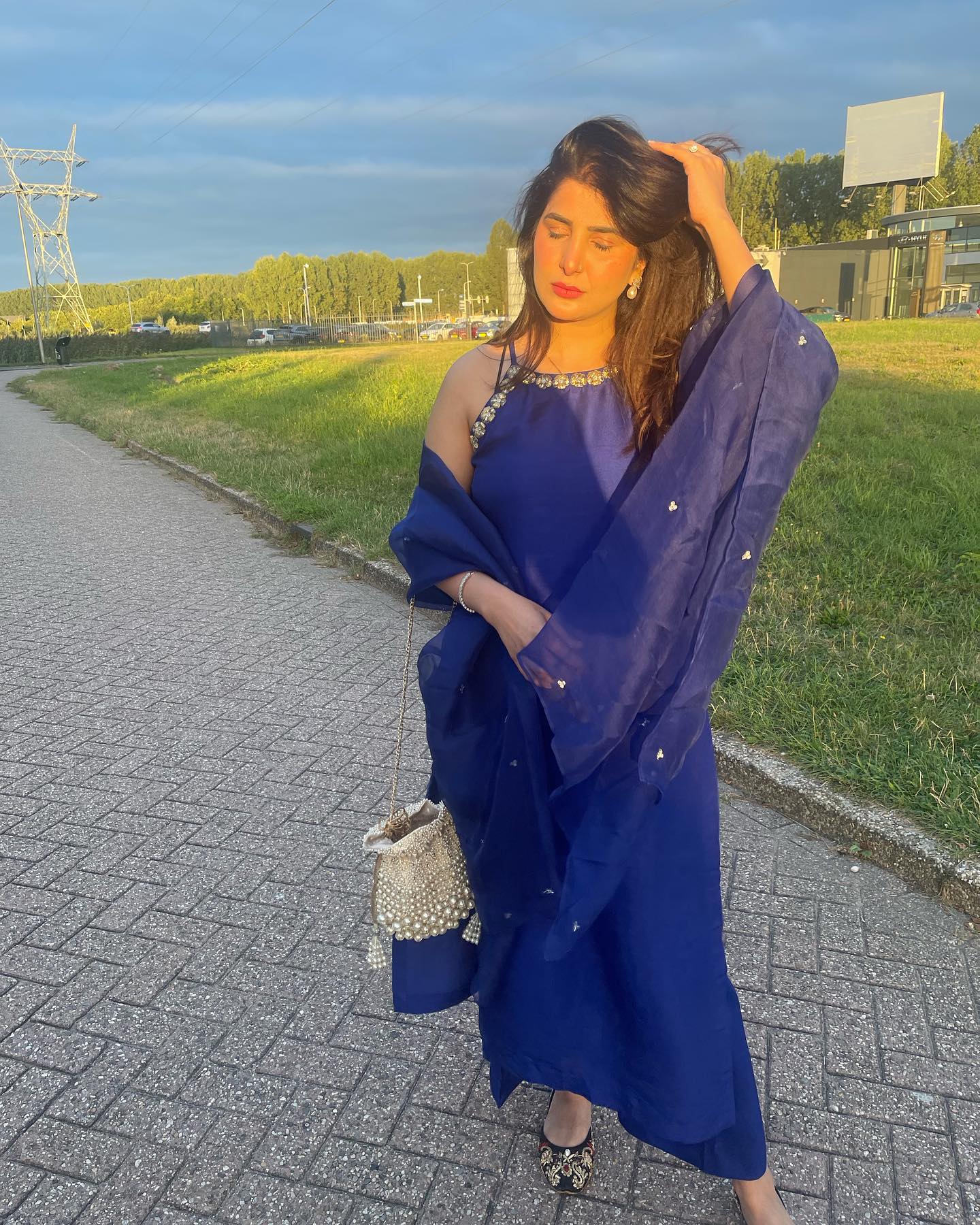 Areeba Habib’s Latest Mesmerizing Clicks From Amsterdam | Reviewit.pk
