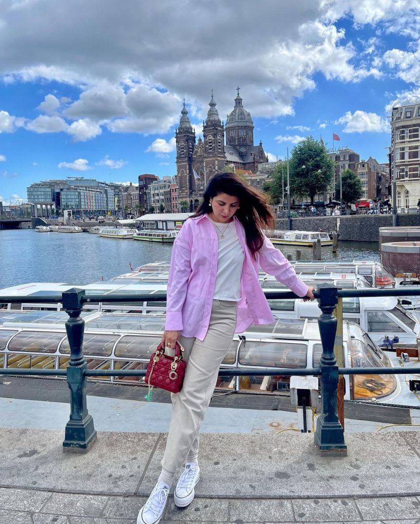 Areeba Habib’s Latest Mesmerizing Clicks From Amsterdam | Reviewit.pk