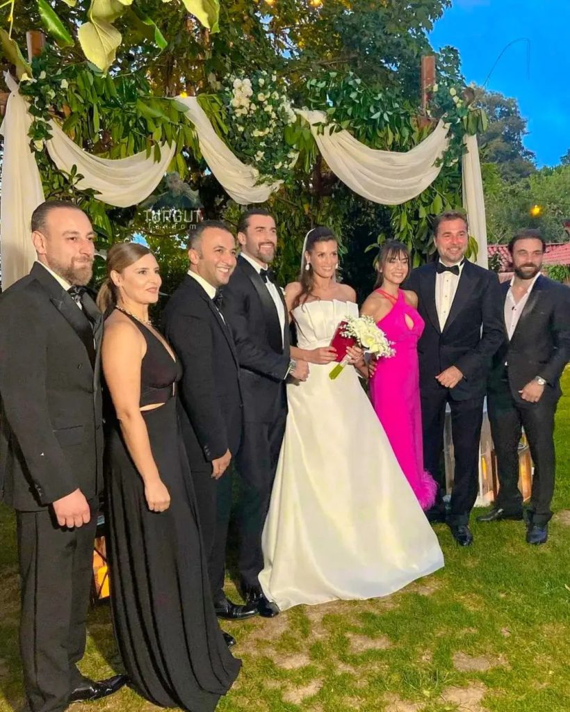 Famous Ertugral Star Cengiz Coşkun Aka Turgut Tied The Knot | Reviewit.pk
