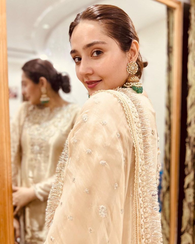 Dure Fishan Saleem Shares Her Family Secret Skincare Routine | Reviewit.pk