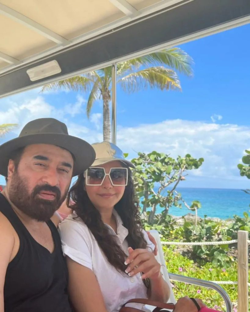 Nida Yasir’s Photo Dump From USA | Reviewit.pk