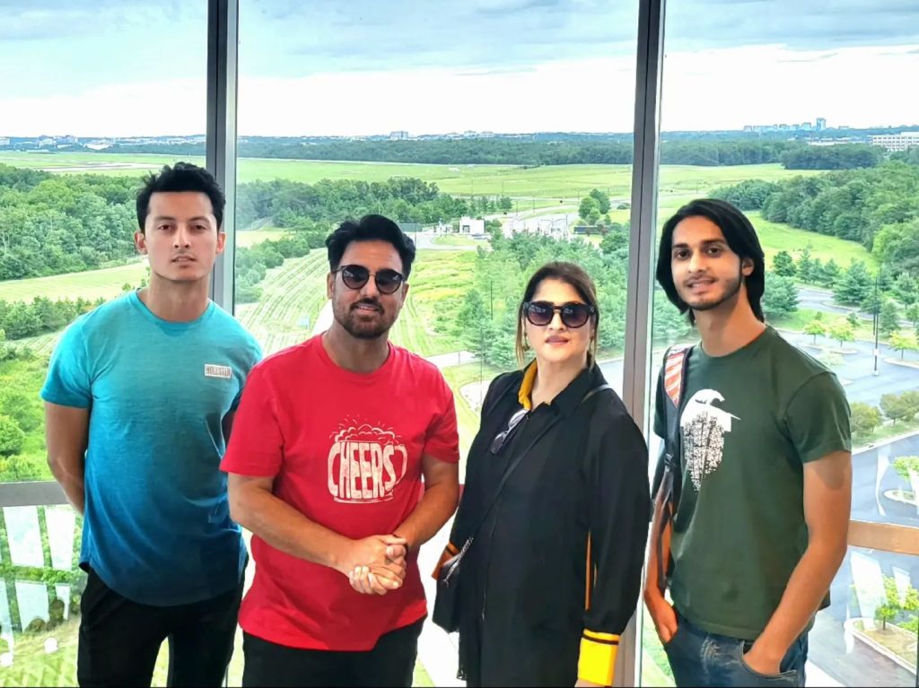 Veteran Actor Rambo Vacationing In Virginia With Family | Reviewit.pk