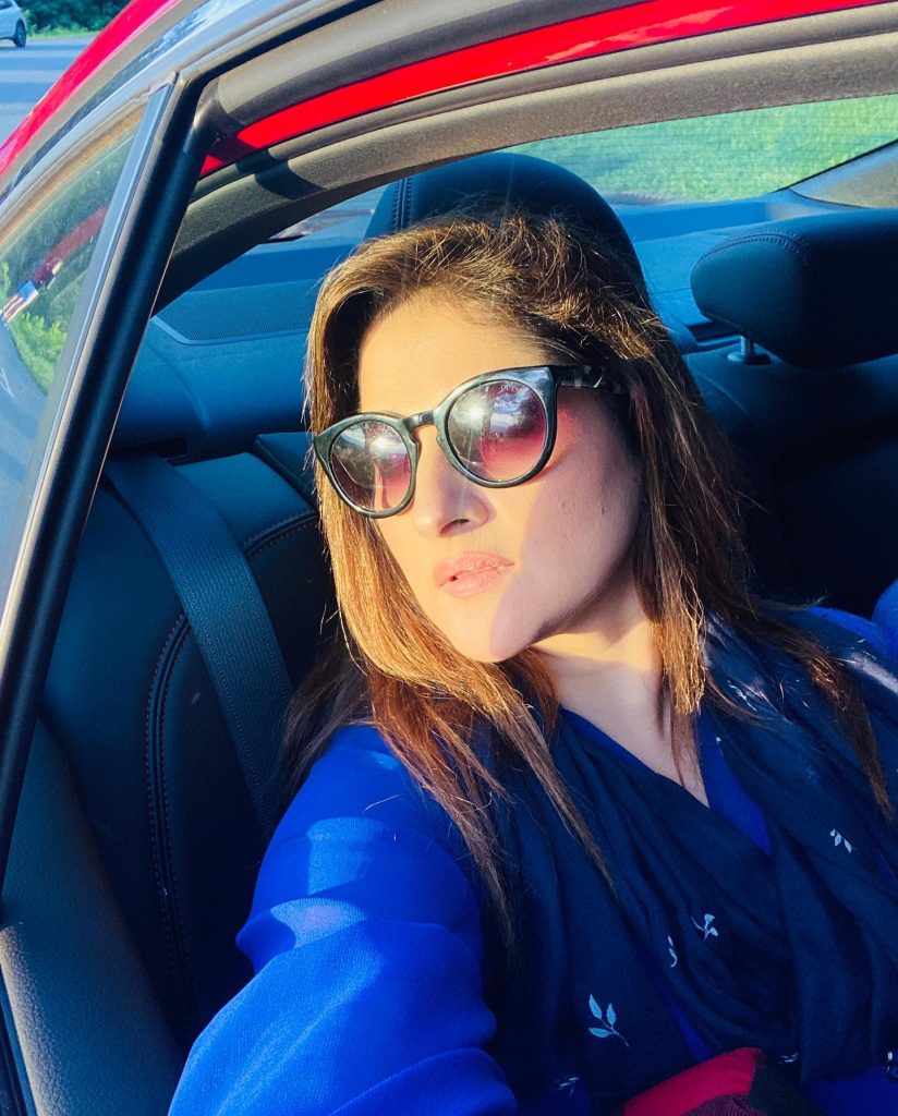 Veteran Actor Rambo Vacationing In Virginia With Family | Reviewit.pk