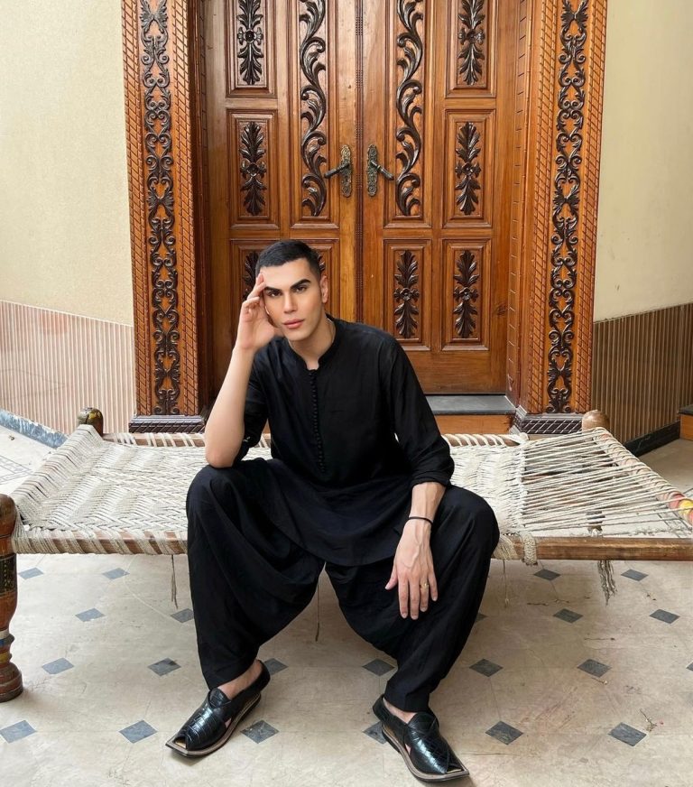 Ken Doll's House Tour & Emotional Ghilaf E Kaaba Story | Reviewit.pk