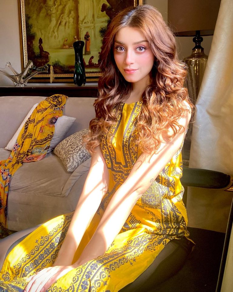 Alizeh Shah Looks Like A Real Life Doll In Latest Pictures | Reviewit.pk