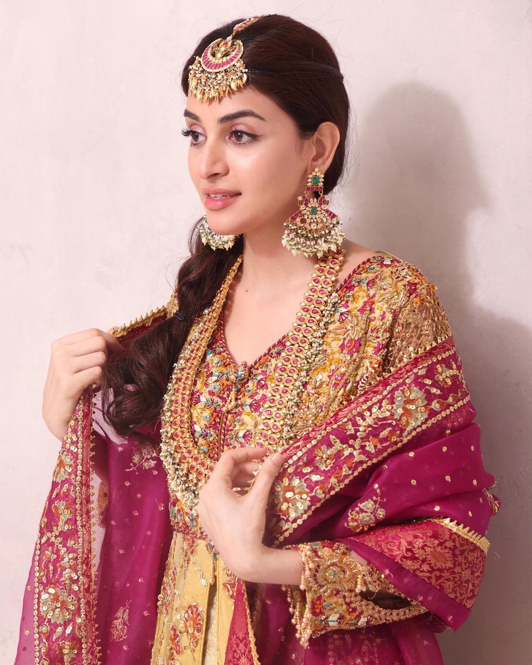 Anmol Baloch Shares Her No-Makeup Makeup Look With Product Details ...