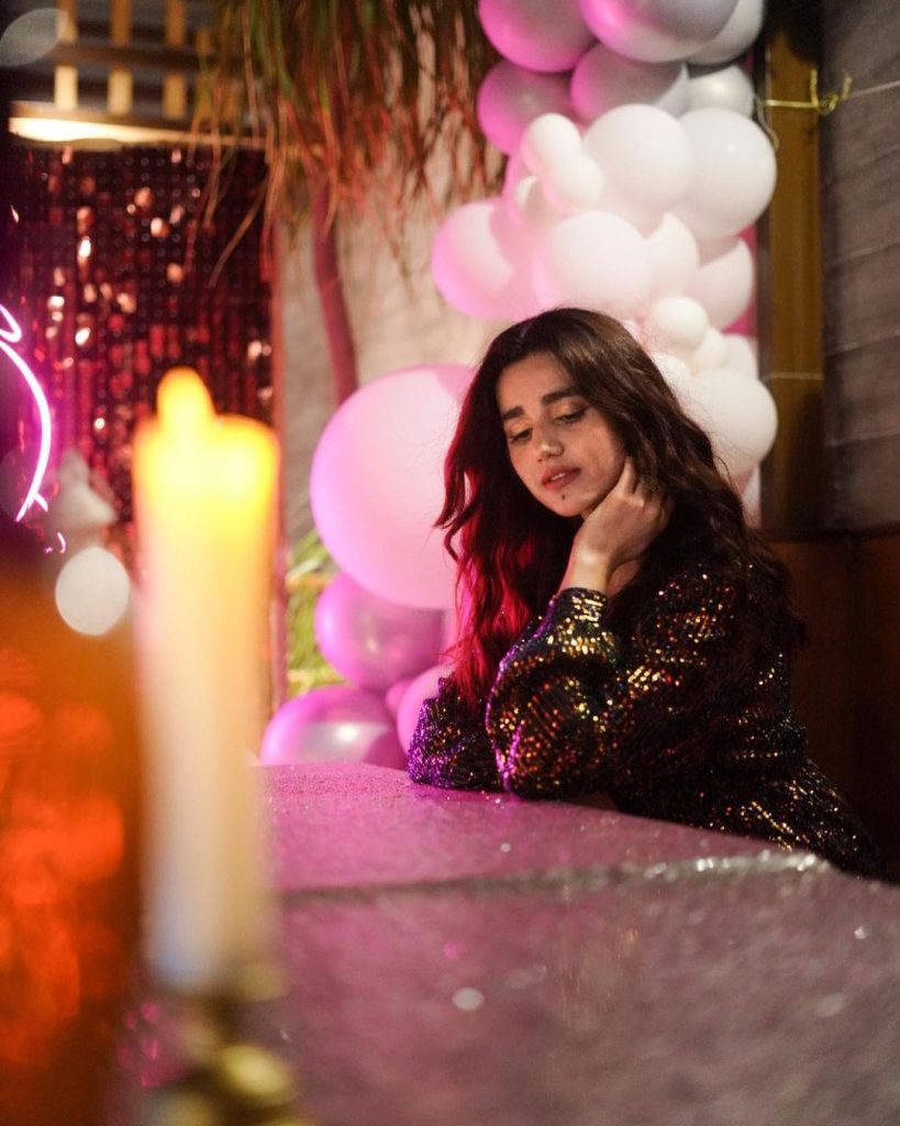 Actress Anum Fayaz’s Anniversary Celebration - Beautiful Pictures ...