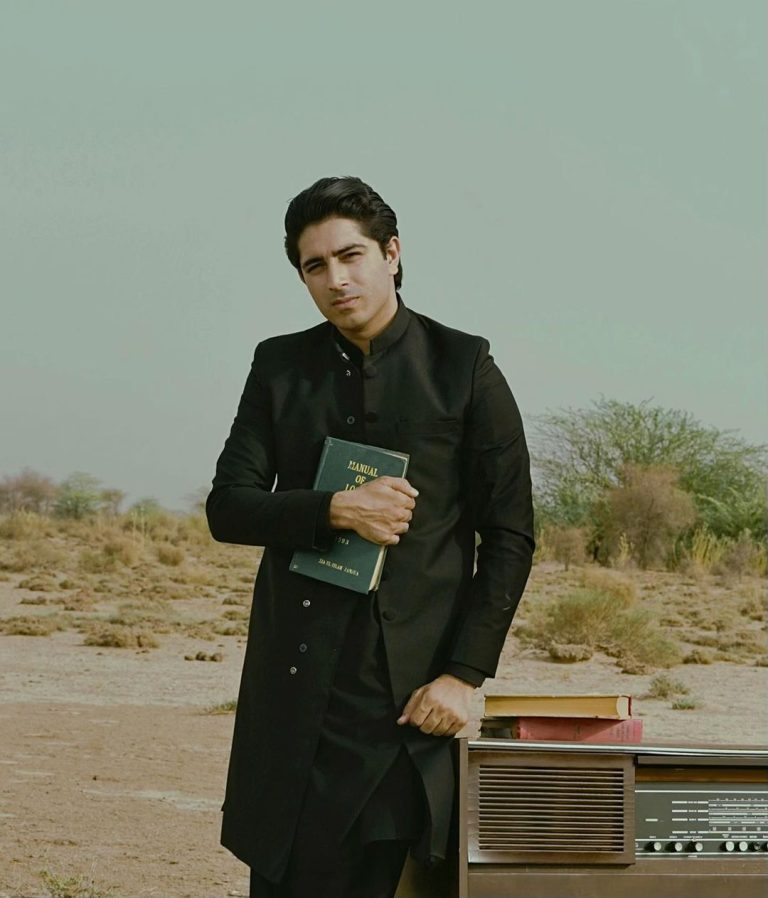 Umera Ahmed And Haseeb Hassan Pair Up For Jannat Say Aagay After Alif ...