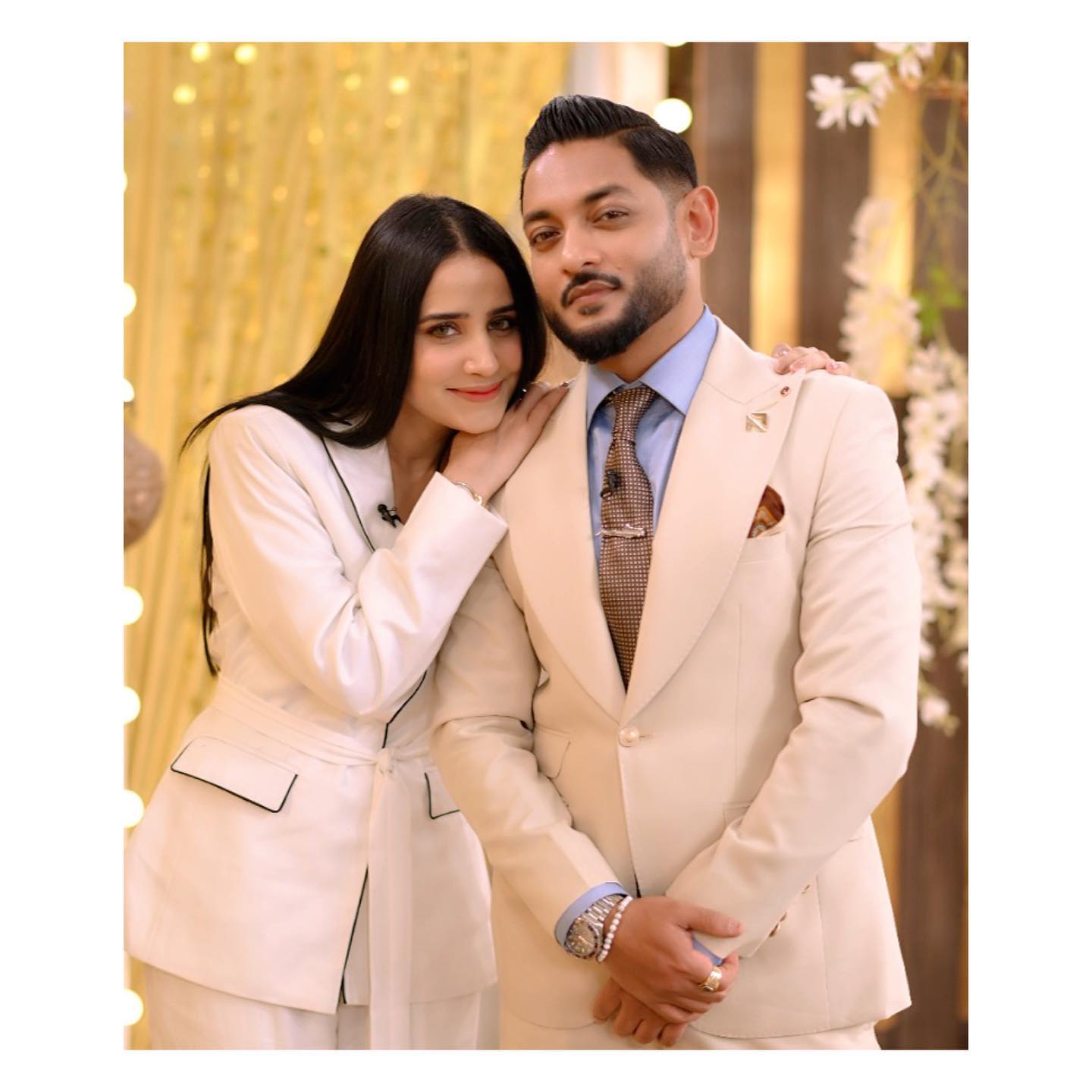 Shagufta Ejaz And Saniya Shamshad’s Family Clicks From GMP | Reviewit.pk
