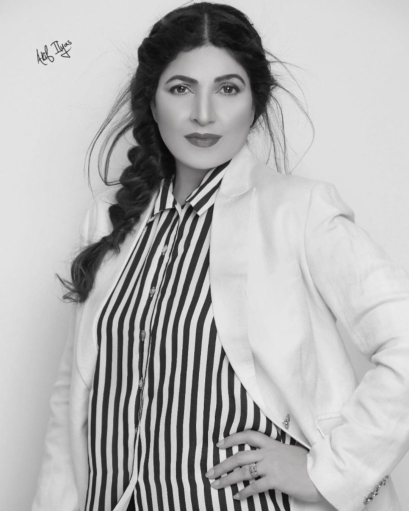 Shagufta Ejaz Looks Breathtaking In Akif Ilyas Shoot | Reviewit.pk