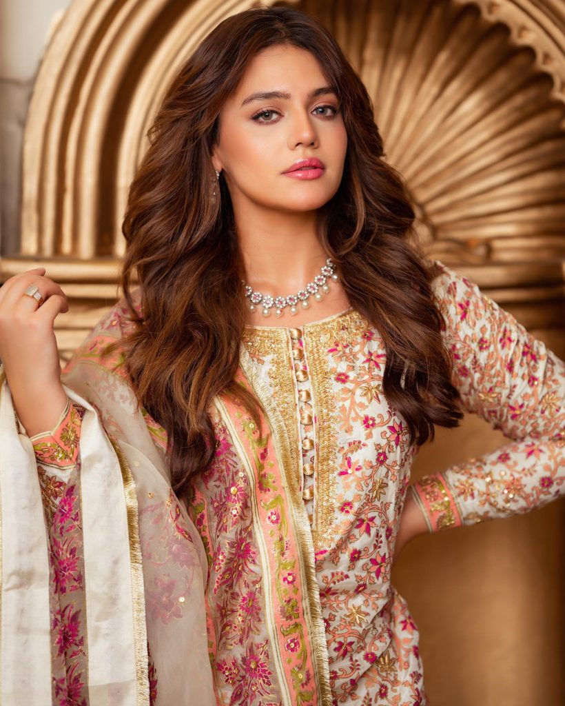 Zara Noor Abbas’ Hilarious Kayaking Experience In Toronto | Reviewit.pk