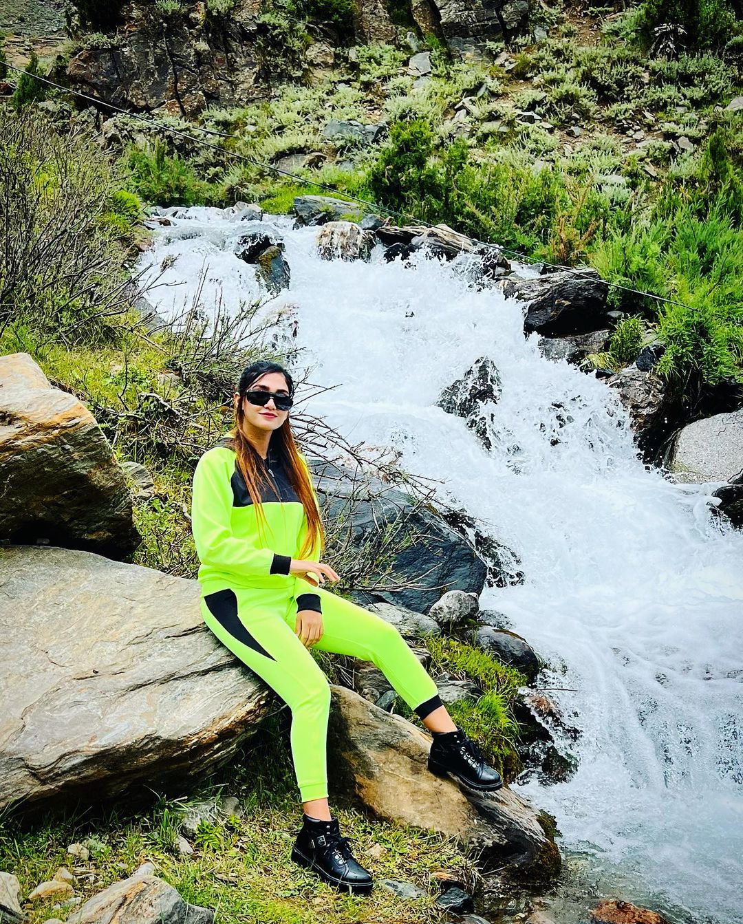 Hassan Ali Wife Samya Shares Adorable Pictures & Instagram Reels ...