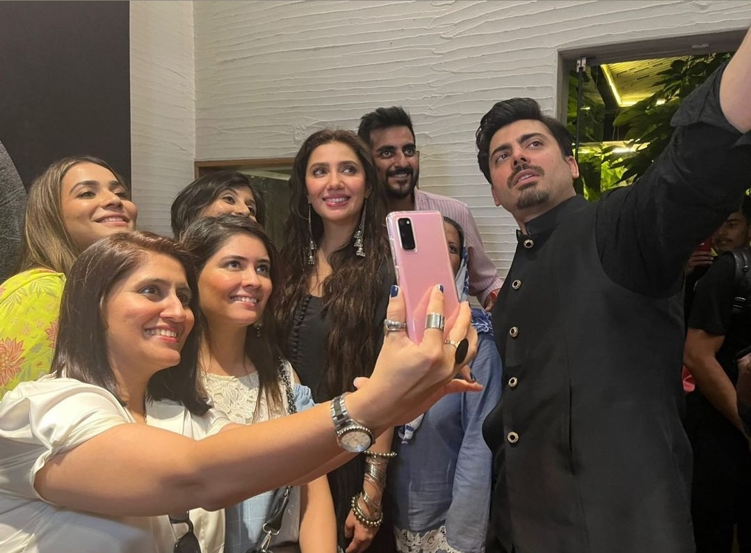 The Legend of Maula Jatt Cast Pictures from Press Day | Reviewit.pk