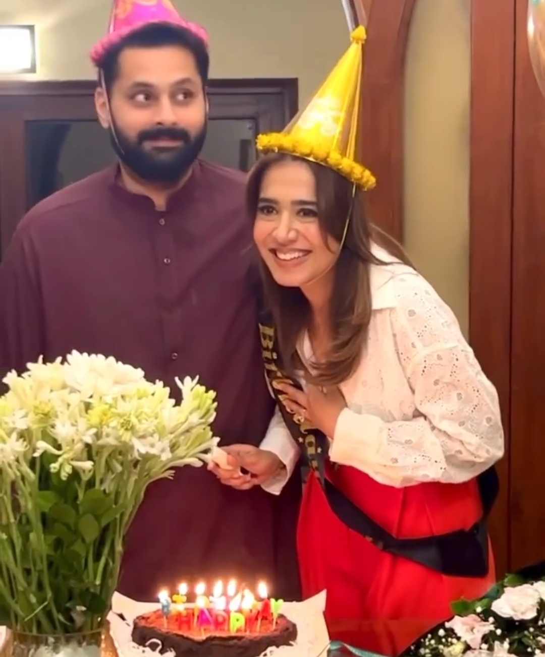 Mansha Pasha Celebrates Birthday With Jibran Nasir | Reviewit.pk