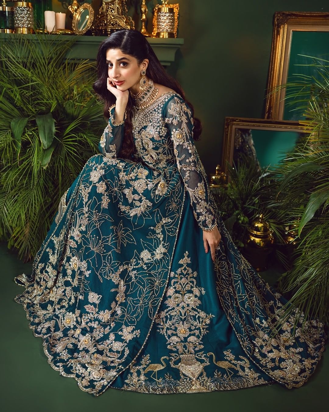 Mawra Hocane Looks Gorgeous in a Latest Photoshoot | Reviewit.pk
