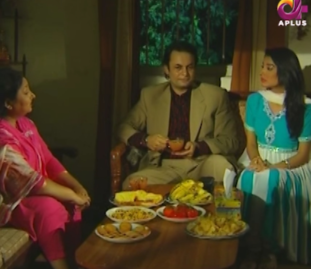 Mehwish Hayat's Old Drama Clip Surprises Fans | Reviewit.pk