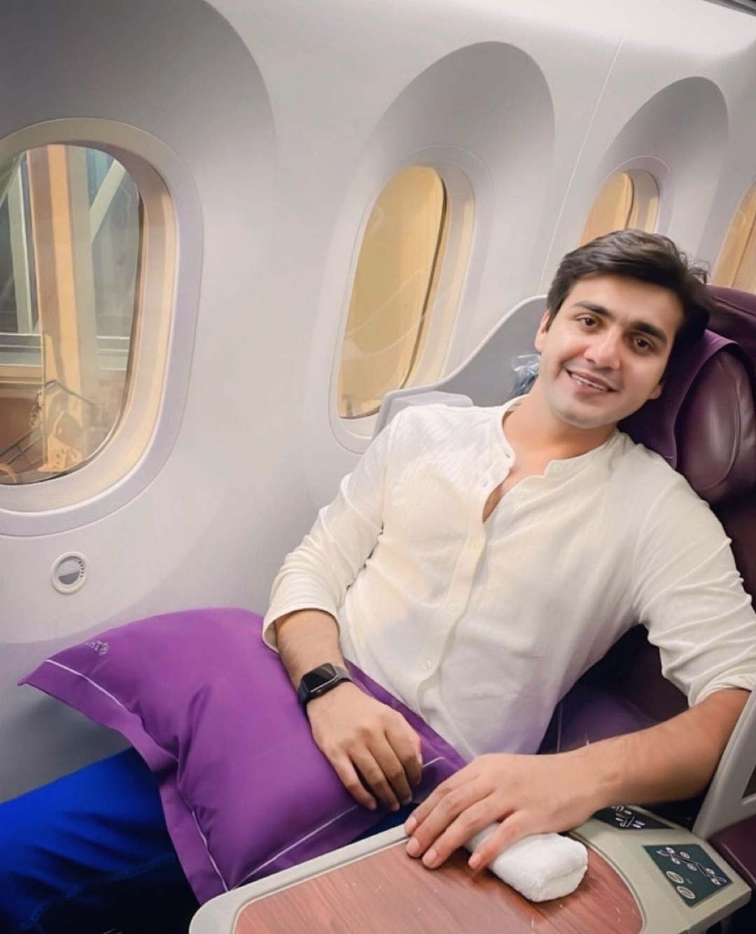 Minal Khan & Ahsan Mohsin Ikram Pictures from Bangkok, Thailand ...