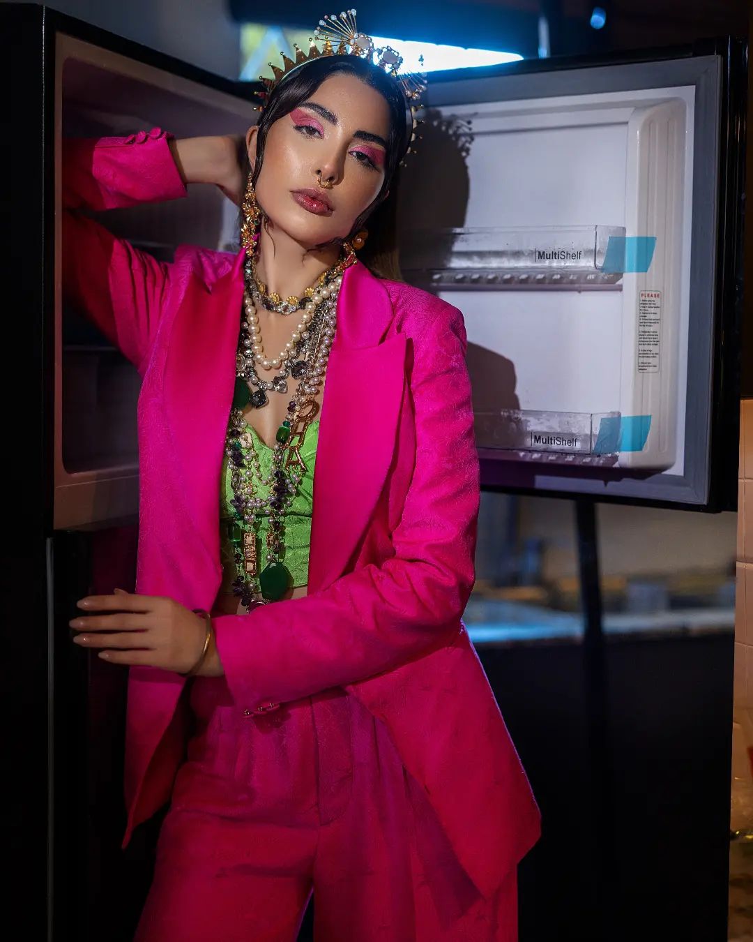 New Western & Modern Clicks of Adorable Sabeeka Imam | Reviewit.pk