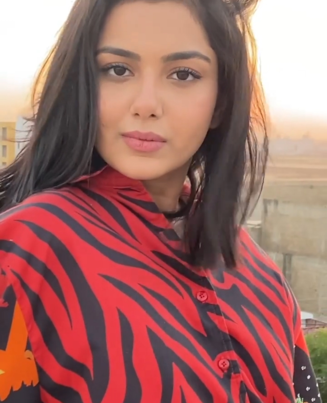 Syeda Tuba Anwar's Adorable Pictures & Insta Reels for Fans | Reviewit.pk