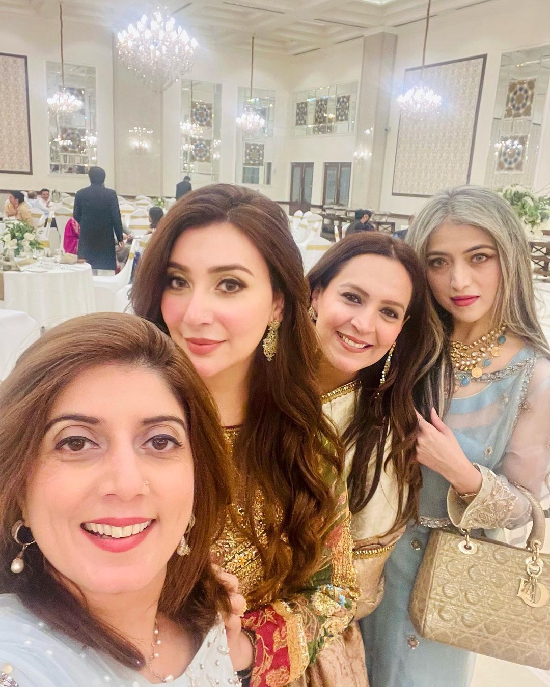Aisha Khan Looks Ethereal At A Family Wedding | Reviewit.pk