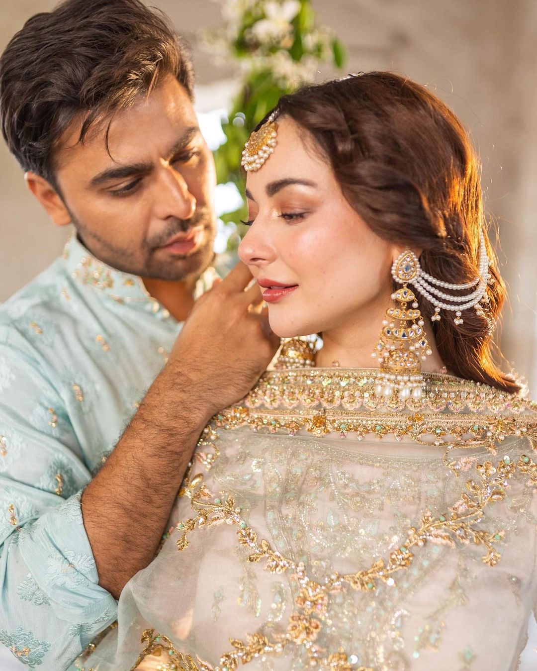 Farhan Saeed And Hania Aamir Romantic Shoot After Mere Humsafar ...