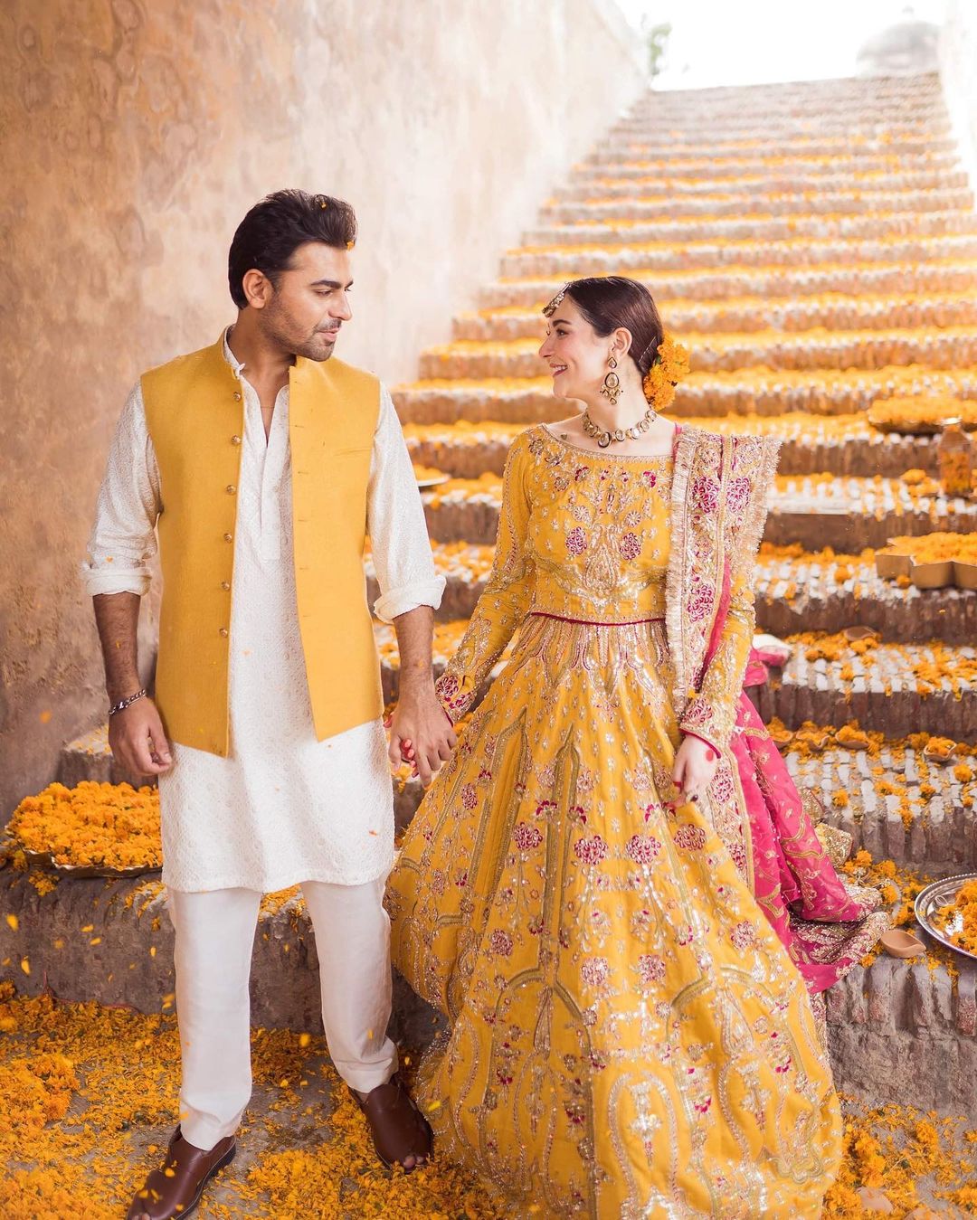 Farhan Saeed And Hania Aamir Make Most Gorgeous Couple In Latest Clicks ...