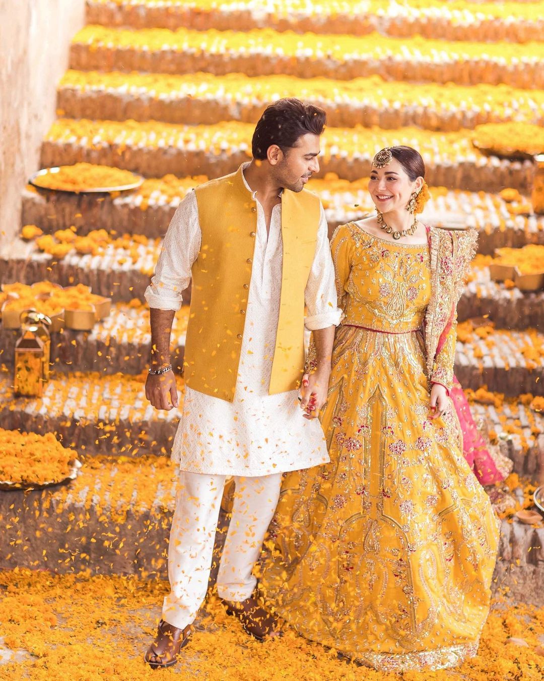 Farhan Saeed And Hania Aamir Make Most Gorgeous Couple In Latest Clicks ...