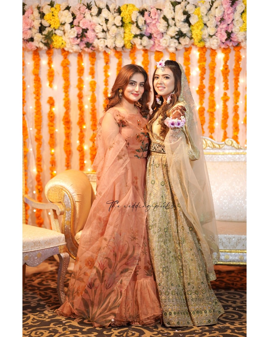 Beautiful Hiba Bukhari Shines At A Friend's Walima | Reviewit.pk