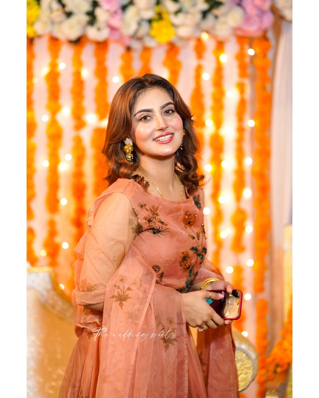 Beautiful Hiba Bukhari Shines At A Friend's Walima | Reviewit.pk