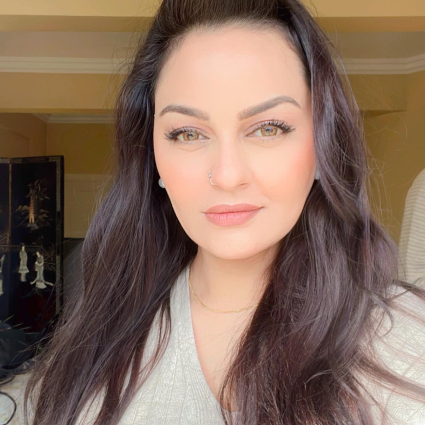 Javeria Abbasi Chills In Turkey For A Shoot | Reviewit.pk