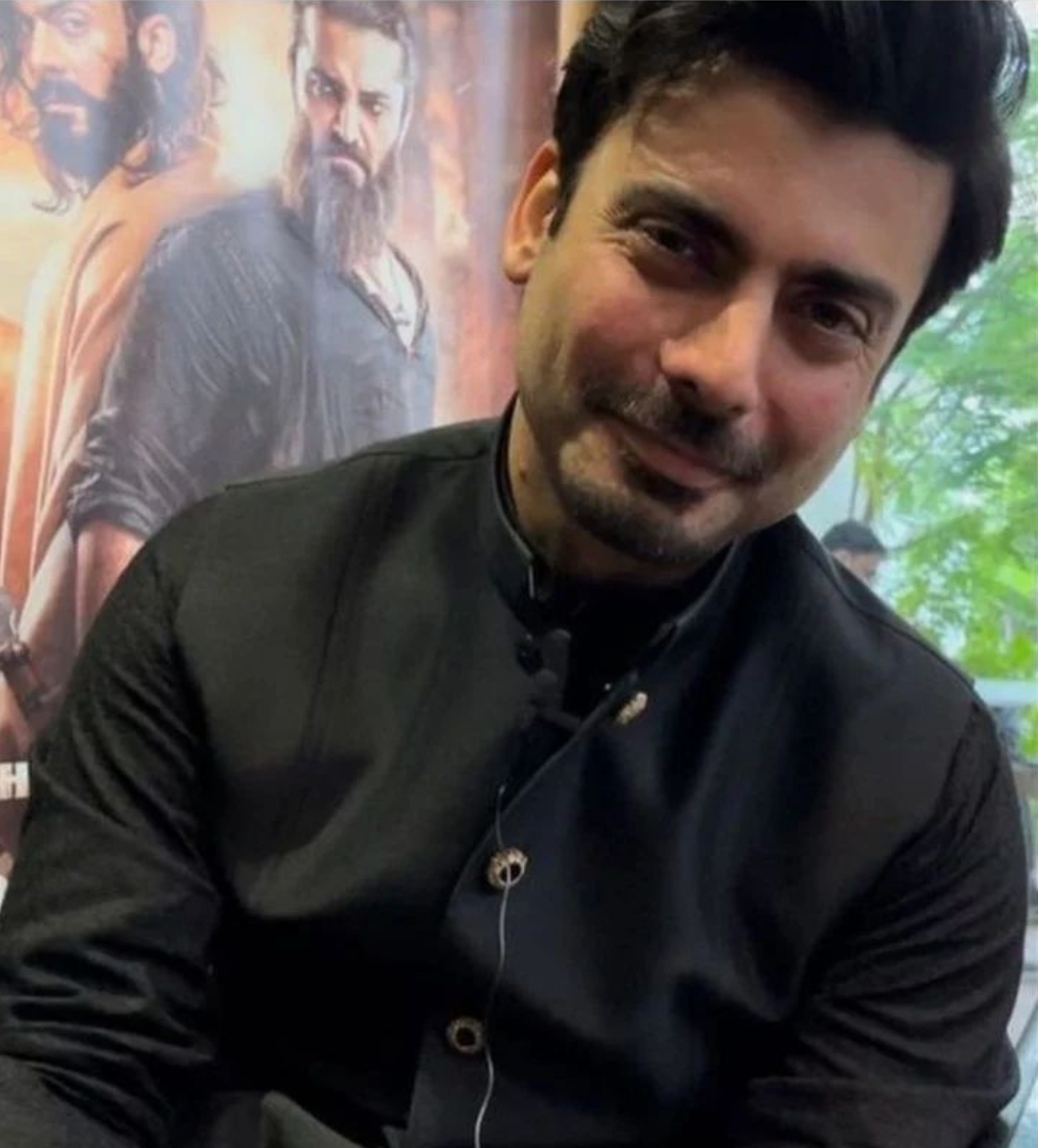 The Legend of Maula Jatt Cast Pictures from Press Day | Reviewit.pk