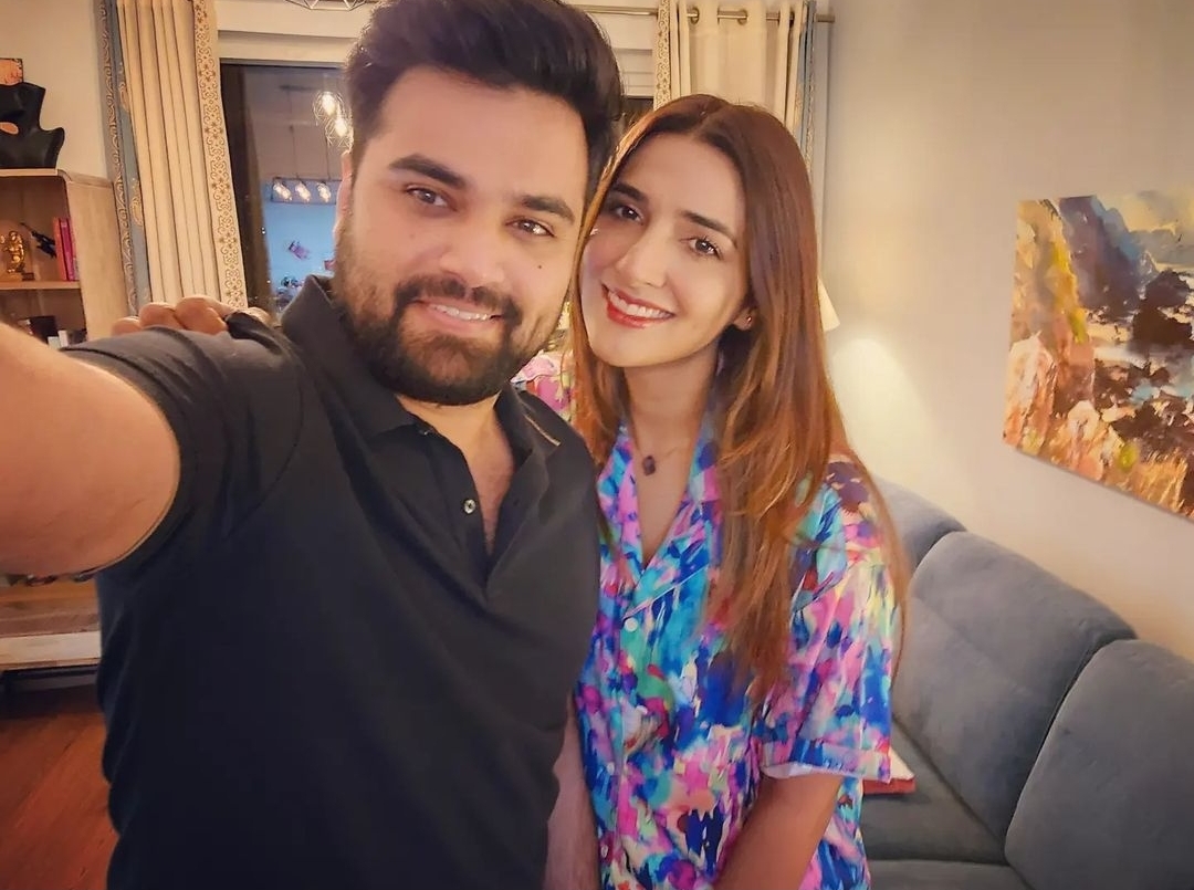 Rabab Hashim New Pictures With Husband | Reviewit.pk