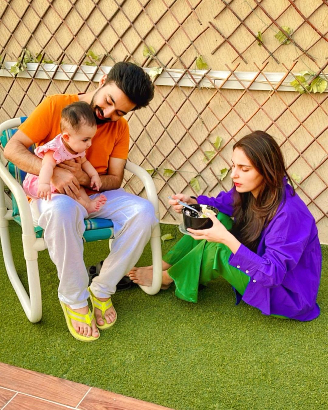 Sadia Ghaffar And Hassan Hayat Take Baby Raya To Carnival | Reviewit.pk